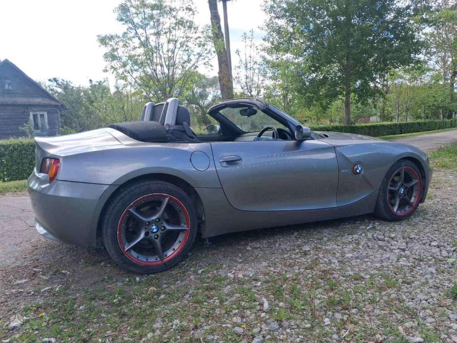 Pelēks BMW Z4 2005 Šauļi, ar dzinēja tilpumu 2.50 L un nobraukumu 142 tūkst. km par 2600 €, foto 5 vietnē AUTOMOTO.COM.LV