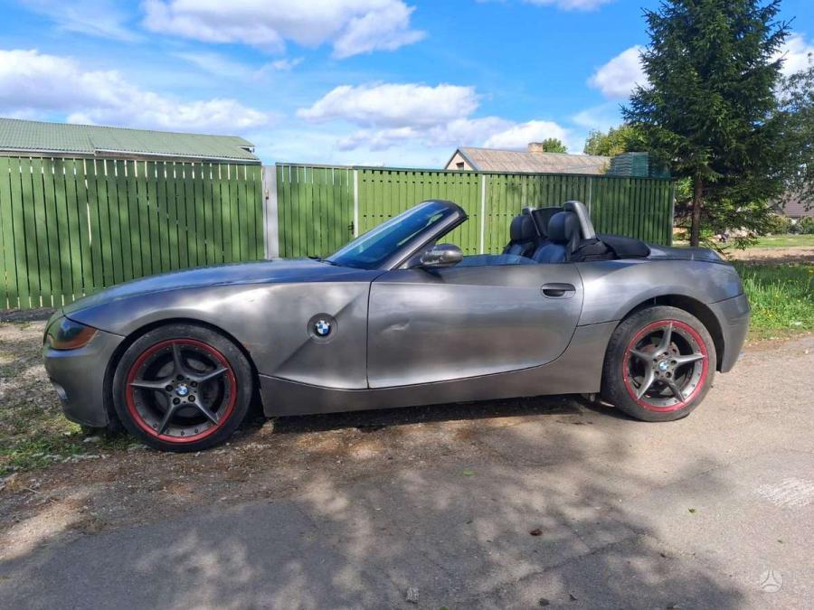 Pelēks BMW Z4 2005 Šauļi, ar dzinēja tilpumu 2.50 L un nobraukumu 142 tūkst. km par 2600 €, foto 8 vietnē AUTOMOTO.COM.LV
