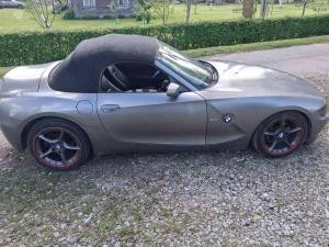Pelēks BMW Z4 2005 Šauļi, ar dzinēja tilpumu 2.50 L un nobraukumu 142 tūkst. km par 2600 €, foto 10 vietnē AUTOMOTO.COM.LV
