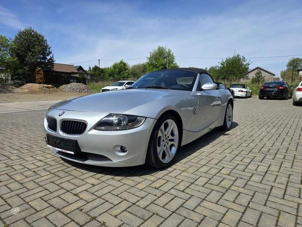 Grey BMW Z4 2005 in Kaunas, with an engine capacity of 2.49 L and mileage of 220 thousand km for 7700 €, photo 1 on AUTOMOTO.COM.LV