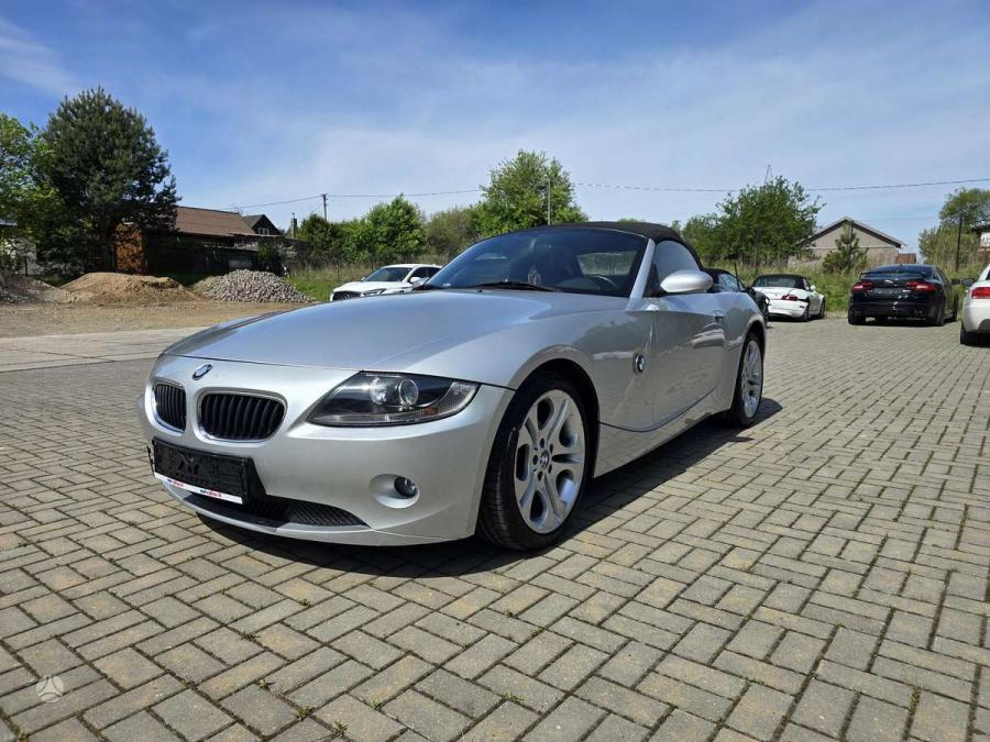Pelēks BMW Z4 2005 Kauņa, ar dzinēja tilpumu 2.49 L un nobraukumu 220 tūkst. km par 7700 €, foto 1 vietnē AUTOMOTO.COM.LV