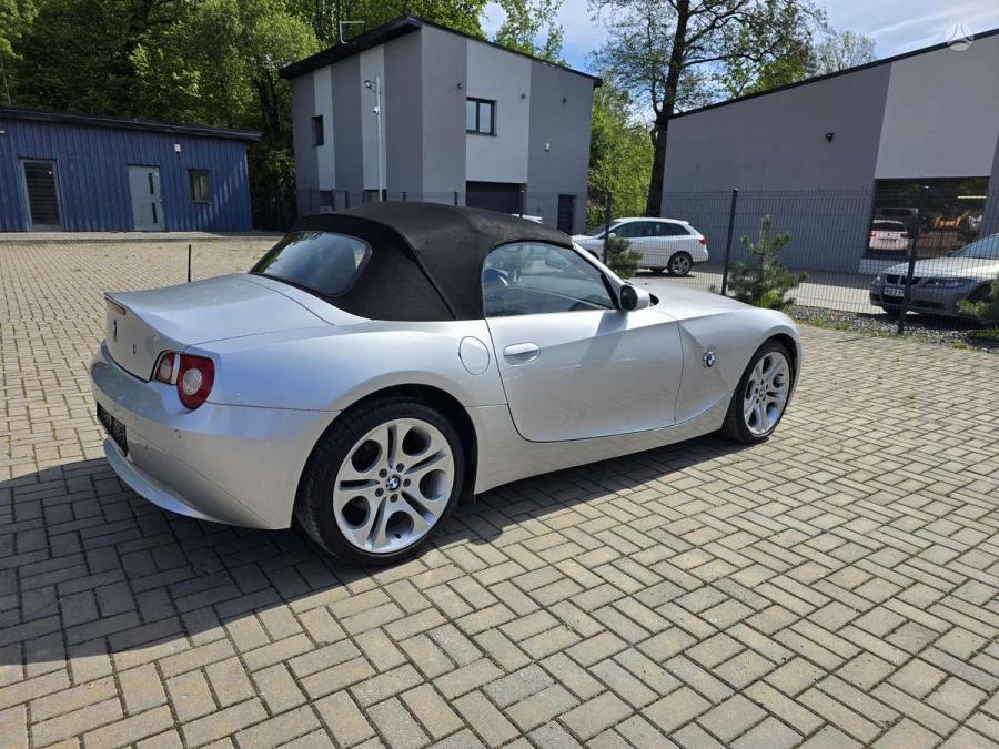 Pelēks BMW Z4 2005 Kauņa, ar dzinēja tilpumu 2.49 L un nobraukumu 220 tūkst. km par 7700 €, foto 9 vietnē AUTOMOTO.COM.LV
