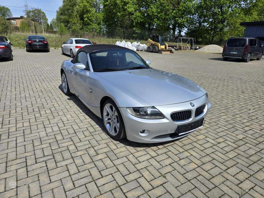 Pelēks BMW Z4 2005 Kauņa, ar dzinēja tilpumu 2.49 L un nobraukumu 220 tūkst. km par 7700 €, foto 12 vietnē AUTOMOTO.COM.LV