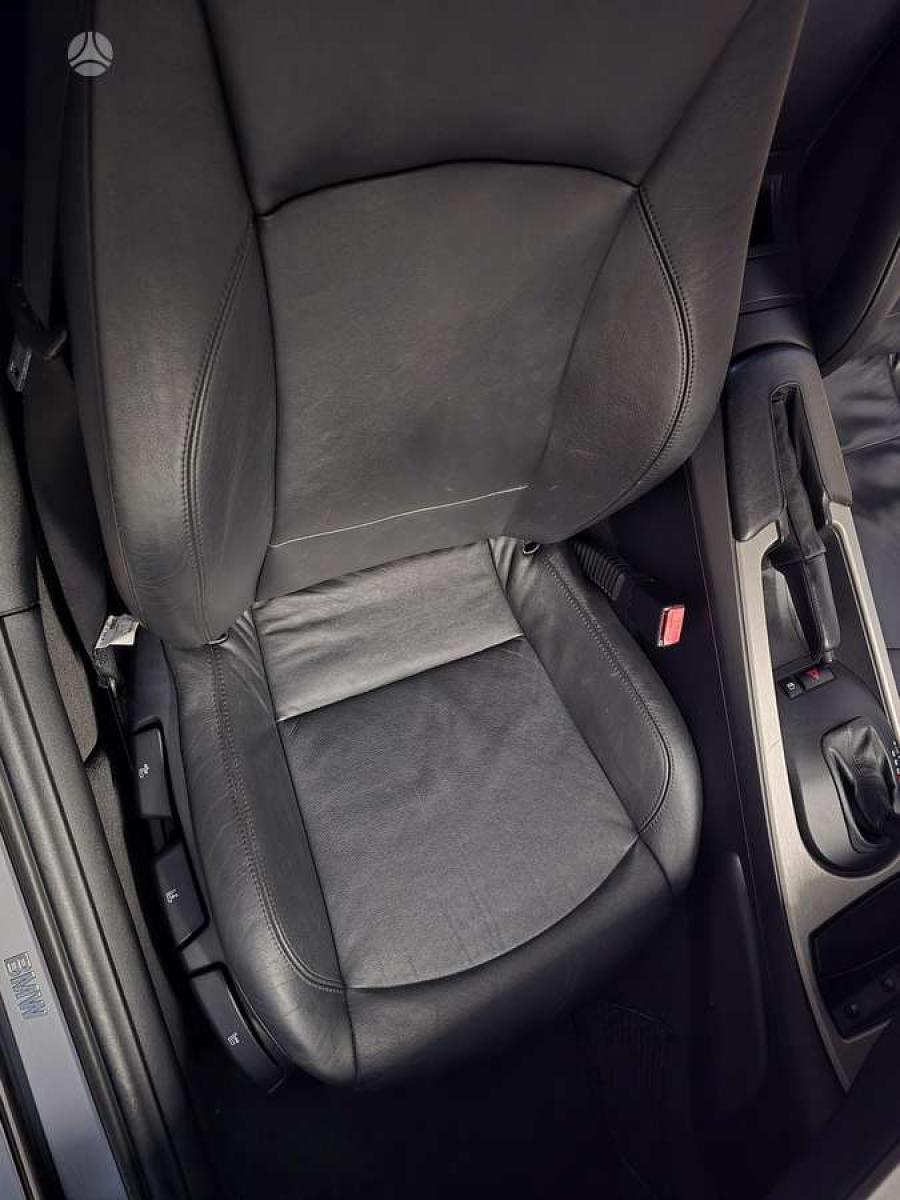 Pelēks BMW Z4 2005 Kauņa, ar dzinēja tilpumu 2.49 L un nobraukumu 220 tūkst. km par 7700 €, foto 17 vietnē AUTOMOTO.COM.LV