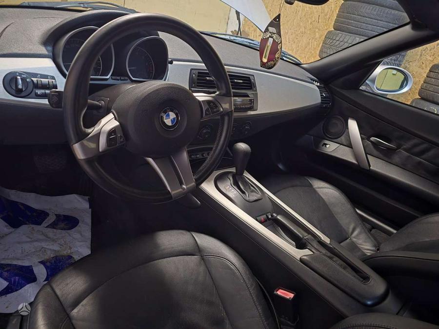 Pelēks BMW Z4 2005 Kauņa, ar dzinēja tilpumu 2.49 L un nobraukumu 220 tūkst. km par 7700 €, foto 18 vietnē AUTOMOTO.COM.LV