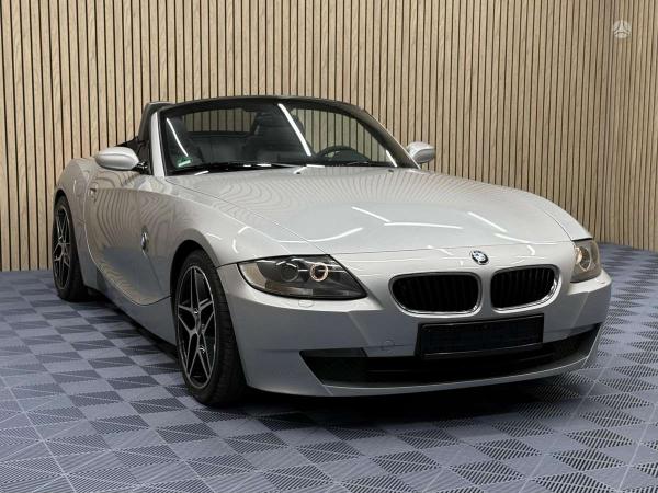 Pelēks BMW Z4 2007 Marijampole, ar dzinēja tilpumu 2.50 L un nobraukumu 210 tūkst. km par 7999 €, foto 1 vietnē AUTOMOTO.COM.LV