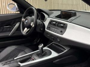 Pelēks BMW Z4 2007 Marijampole, ar dzinēja tilpumu 2.50 L un nobraukumu 210 tūkst. km par 7999 €, foto 20 vietnē AUTOMOTO.COM.LV