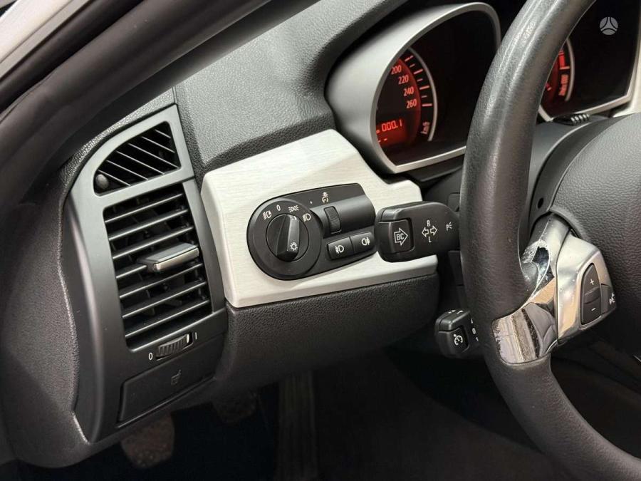Pelēks BMW Z4 2007 Marijampole, ar dzinēja tilpumu 2.50 L un nobraukumu 210 tūkst. km par 7999 €, foto 23 vietnē AUTOMOTO.COM.LV