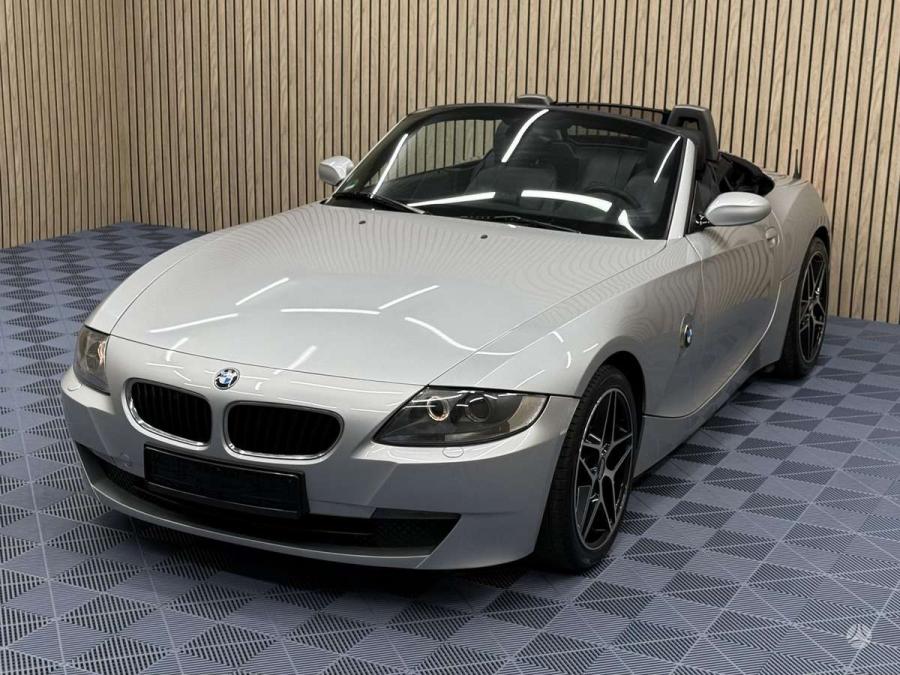 Pelēks BMW Z4 2007 Marijampole, ar dzinēja tilpumu 2.50 L un nobraukumu 210 tūkst. km par 7999 €, foto 33 vietnē AUTOMOTO.COM.LV