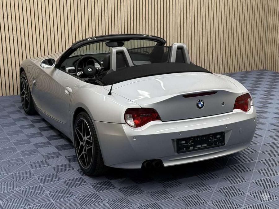 Pelēks BMW Z4 2007 Marijampole, ar dzinēja tilpumu 2.50 L un nobraukumu 210 tūkst. km par 7999 €, foto 34 vietnē AUTOMOTO.COM.LV