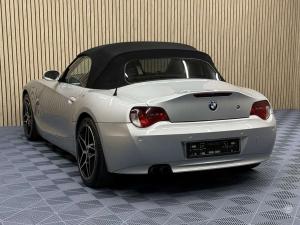 Pelēks BMW Z4 2007 Marijampole, ar dzinēja tilpumu 2.50 L un nobraukumu 210 tūkst. km par 7999 €, foto 36 vietnē AUTOMOTO.COM.LV