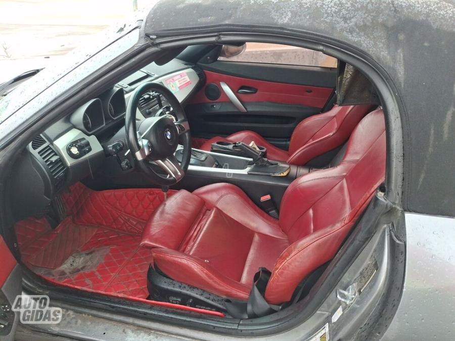 Grey BMW Z4 2008 in Klaipeda, with an engine capacity of 3.00 L and mileage of 240 thousand km for 5200 €, photo 5 on AUTOMOTO.COM.LV