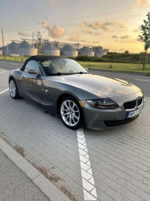 Pelēks BMW Z4 2008 Kretinga, ar dzinēja tilpumu 3.00 L un nobraukumu 260 tūkst. km par 11500 €, foto  vietnē AUTOMOTO.COM.LV