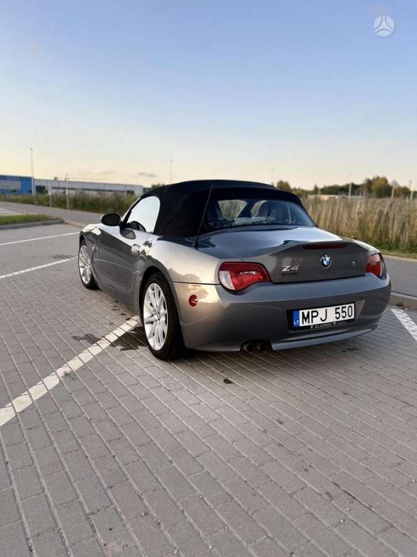 Pelēks BMW Z4 2008 Kretinga, ar dzinēja tilpumu 3.00 L un nobraukumu 260 tūkst. km par 11500 €, foto 4 vietnē AUTOMOTO.COM.LV