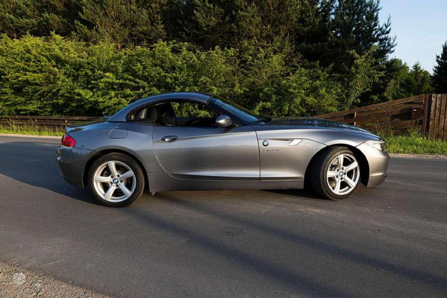 Pelēks BMW Z4 2011 Viļņa, ar dzinēja tilpumu 3.00 L un nobraukumu 72 tūkst. km par 15900 €, foto 2 vietnē AUTOMOTO.COM.LV