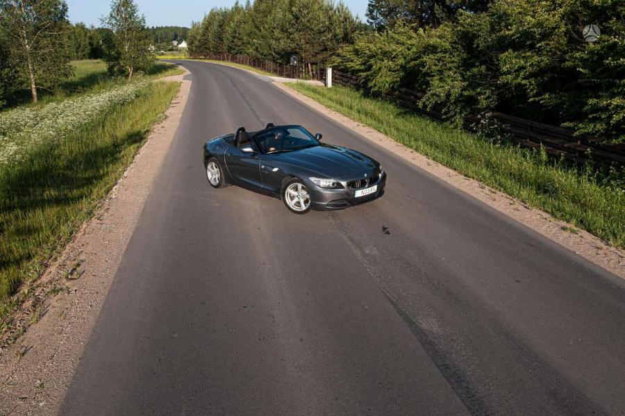 Pelēks BMW Z4 2011 Viļņa, ar dzinēja tilpumu 3.00 L un nobraukumu 72 tūkst. km par 15900 €, foto 8 vietnē AUTOMOTO.COM.LV