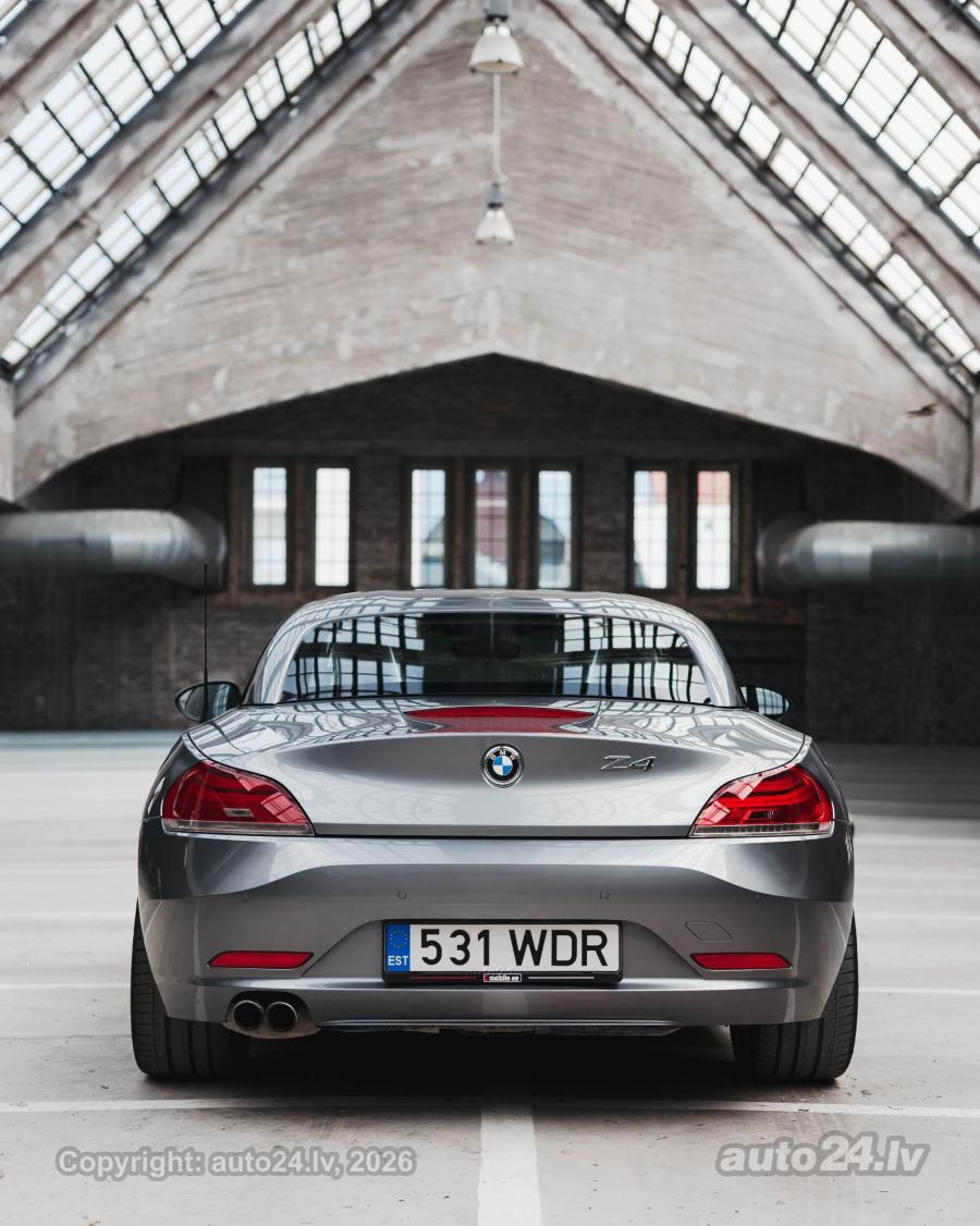 Pelēks BMW Z4 2011 Tallina, ar dzinēja tilpumu 2.50 L un nobraukumu 132 tūkst. km par 20000 €, foto 6 vietnē AUTOMOTO.COM.LV