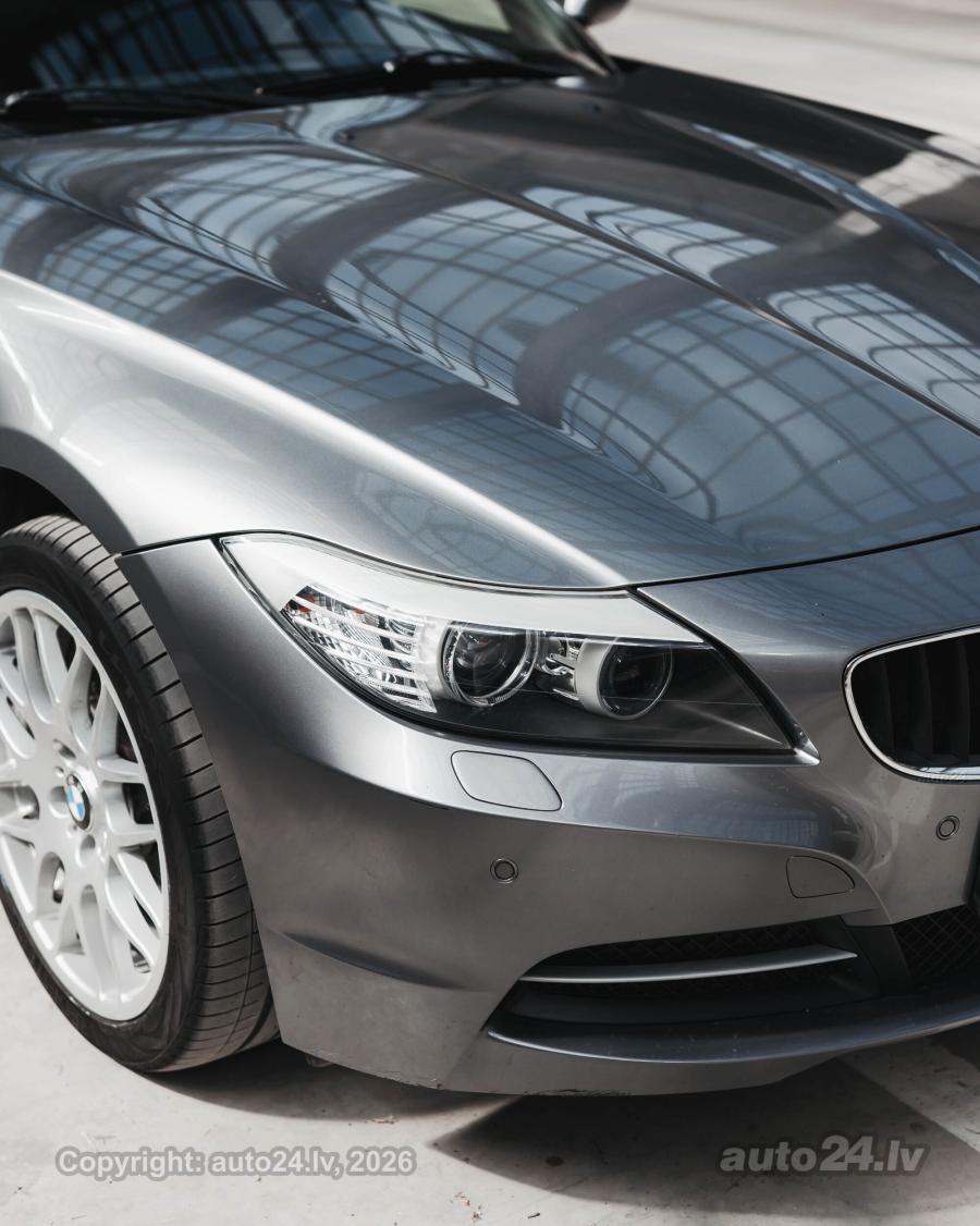 Pelēks BMW Z4 2011 Tallina, ar dzinēja tilpumu 2.50 L un nobraukumu 132 tūkst. km par 20000 €, foto 12 vietnē AUTOMOTO.COM.LV