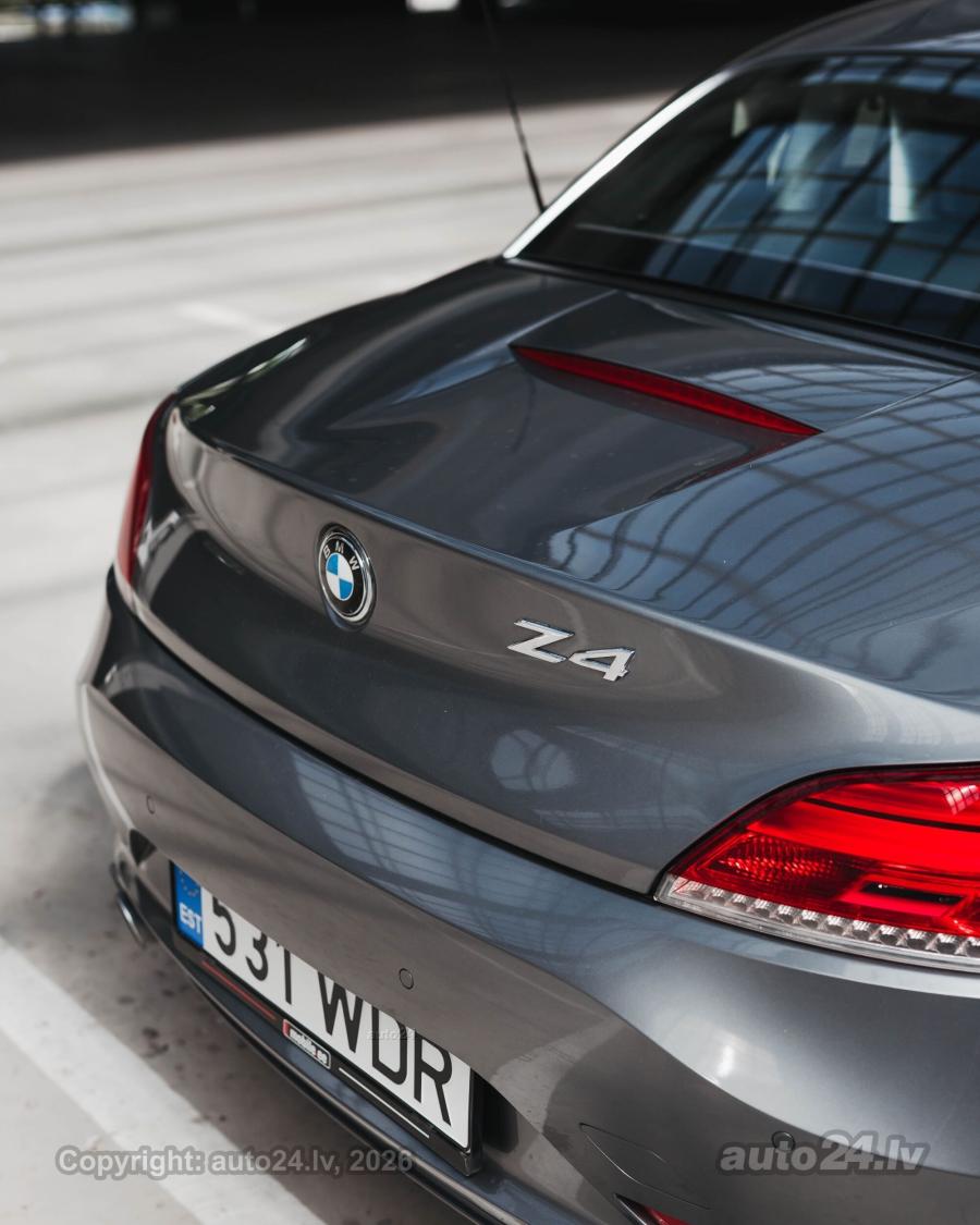 Pelēks BMW Z4 2011 Tallina, ar dzinēja tilpumu 2.50 L un nobraukumu 132 tūkst. km par 20000 €, foto 14 vietnē AUTOMOTO.COM.LV