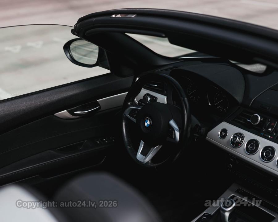 Pelēks BMW Z4 2011 Tallina, ar dzinēja tilpumu 2.50 L un nobraukumu 132 tūkst. km par 20000 €, foto 19 vietnē AUTOMOTO.COM.LV