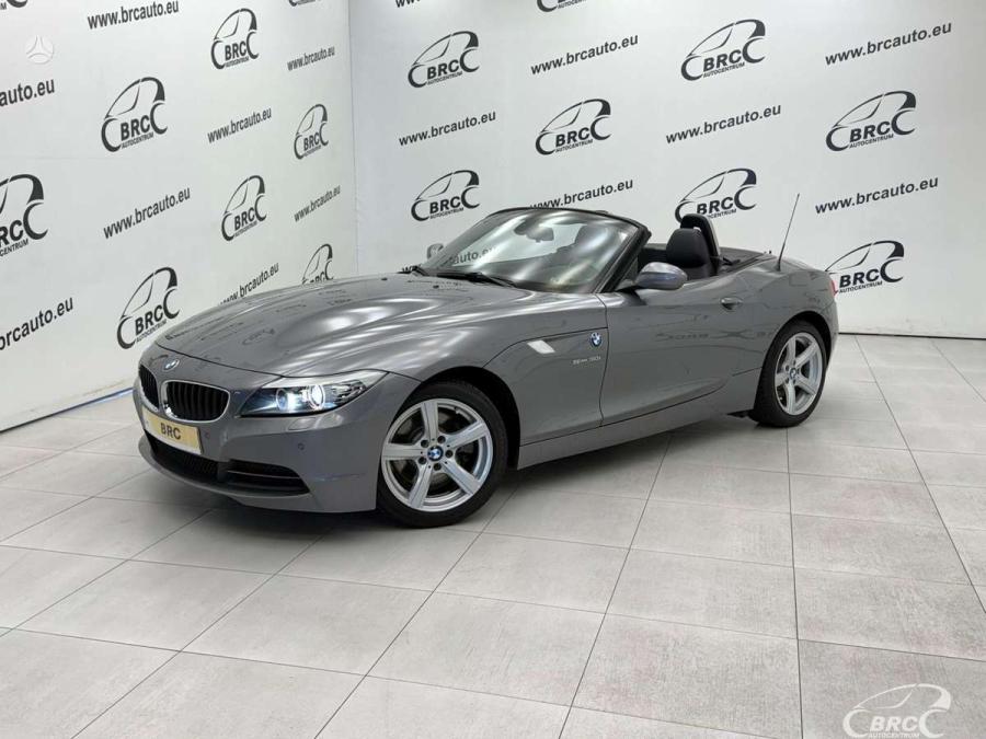 Grey BMW Z4 2011 in Vilnius, with an engine capacity of 3.00 L and mileage of 75 thousand km for 16900 €, photo 4 on AUTOMOTO.COM.LV