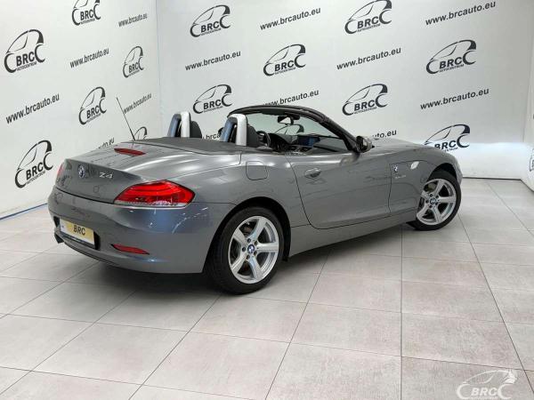Pelēks BMW Z4 2011 Viļņa, ar dzinēja tilpumu 3.00 L un nobraukumu 75 tūkst. km par 16900 €, foto 6 vietnē AUTOMOTO.COM.LV