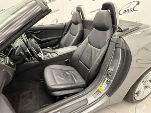Grey BMW Z4 2011 in Vilnius, with an engine capacity of 3.00 L and mileage of 75 thousand km for 16900 €, photo 8 on AUTOMOTO.COM.LV