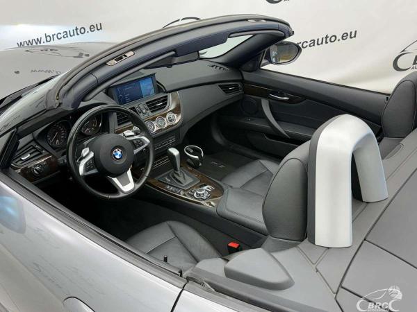 Pelēks BMW Z4 2011 Viļņa, ar dzinēja tilpumu 3.00 L un nobraukumu 75 tūkst. km par 16900 €, foto 10 vietnē AUTOMOTO.COM.LV