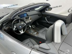 Grey BMW Z4 2011 in Vilnius, with an engine capacity of 3.00 L and mileage of 75 thousand km for 16900 €, photo 10 on AUTOMOTO.COM.LV