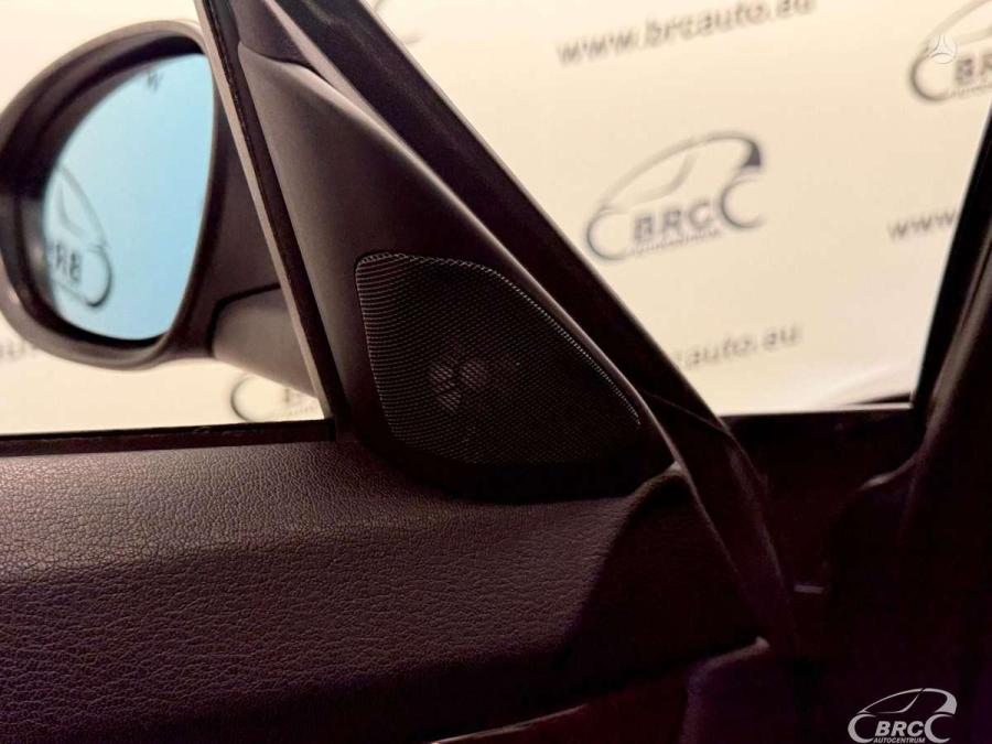 Grey BMW Z4 2011 in Vilnius, with an engine capacity of 3.00 L and mileage of 75 thousand km for 16900 €, photo 15 on AUTOMOTO.COM.LV