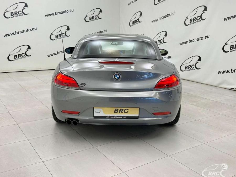 Grey BMW Z4 2011 in Vilnius, with an engine capacity of 3.00 L and mileage of 75 thousand km for 16900 €, photo 26 on AUTOMOTO.COM.LV