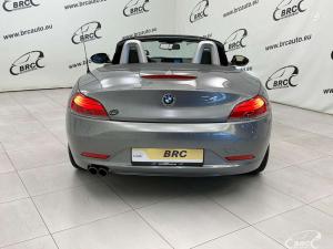 Grey BMW Z4 2011 in Vilnius, with an engine capacity of 3.00 L and mileage of 75 thousand km for 16900 €, photo 27 on AUTOMOTO.COM.LV