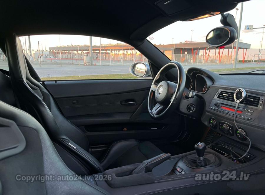 Grey BMW Z4 2006 in Tallinn, with an engine capacity of 3.00 L and mileage of 125 thousand km for 27000 €, photo 10 on AUTOMOTO.COM.LV
