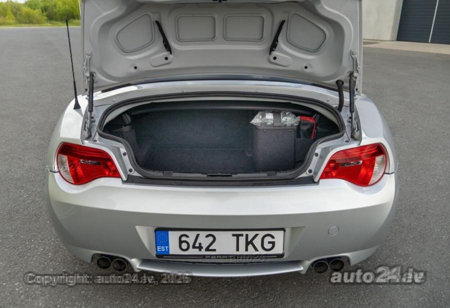 Pelēks BMW z4-m 2007 Tallina, ar dzinēja tilpumu 3.20 L un nobraukumu 0 tūkst. km par 37000 €, foto 17 vietnē AUTOMOTO.COM.LV