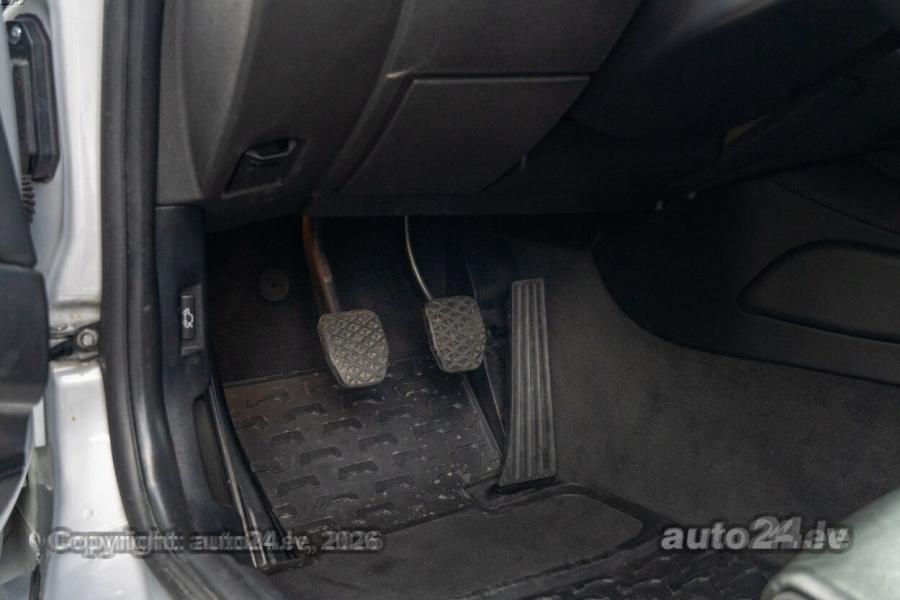 Pelēks BMW z4-m 2007 Tallina, ar dzinēja tilpumu 3.20 L un nobraukumu 0 tūkst. km par 37000 €, foto 21 vietnē AUTOMOTO.COM.LV