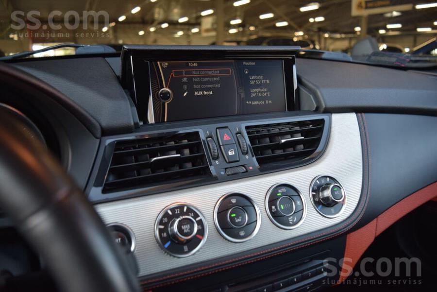 Orange BMW Z4 2014 in Riga, with an engine capacity of 2.00 L and mileage of 34 thousand km for 24900 €, photo 9 on AUTOMOTO.COM.LV
