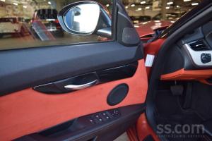 Orange BMW Z4 2014 in Riga, with an engine capacity of 2.00 L and mileage of 34 thousand km for 24900 €, photo 10 on AUTOMOTO.COM.LV