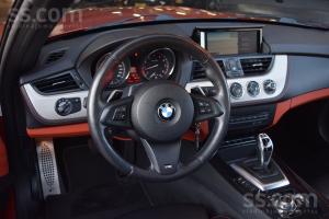 Orange BMW Z4 2014 in Riga, with an engine capacity of 2.00 L and mileage of 34 thousand km for 24900 €, photo 12 on AUTOMOTO.COM.LV