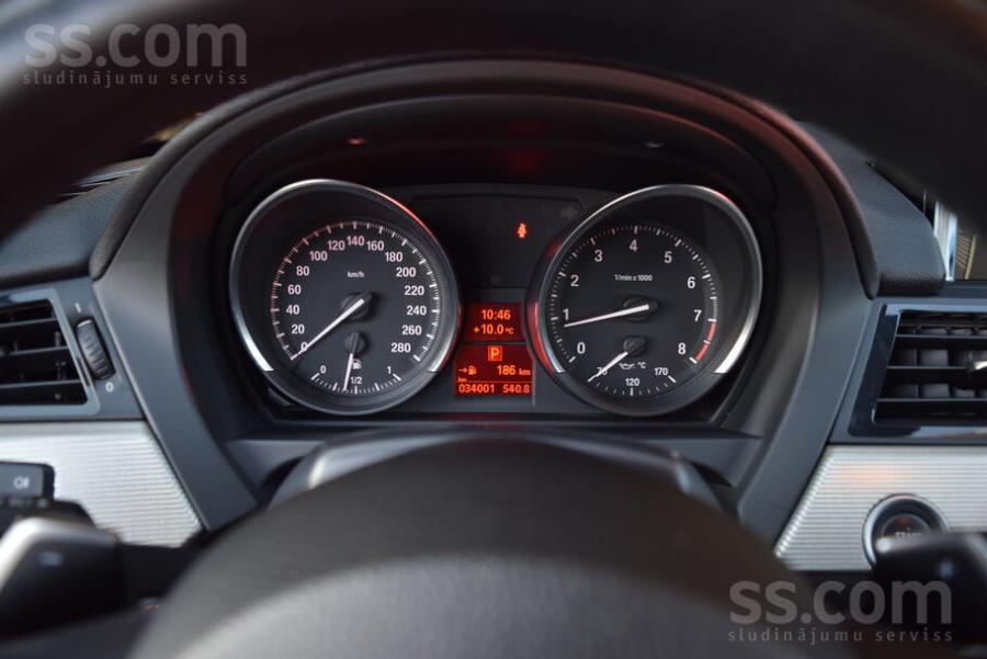 Orange BMW Z4 2014 in Riga, with an engine capacity of 2.00 L and mileage of 34 thousand km for 24900 €, photo 14 on AUTOMOTO.COM.LV