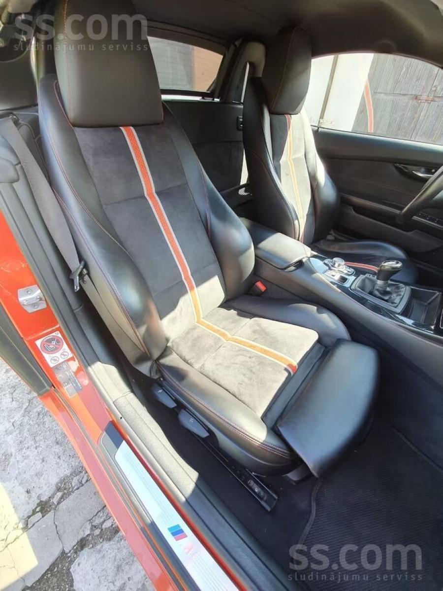 Orange BMW Z4 2015 in Riga, with an engine capacity of 2.00 L and mileage of 84 thousand km for 25000 €, photo 3 on AUTOMOTO.COM.LV