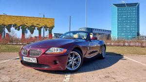 Sarkans BMW Z4 2003 Viļņa, ar dzinēja tilpumu 3.00 L un nobraukumu 126 tūkst. km par 9500 €, foto  vietnē AUTOMOTO.COM.LV