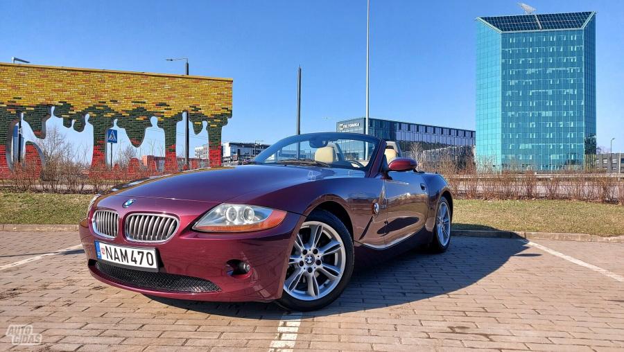 Sarkans BMW Z4 2003 Viļņa, ar dzinēja tilpumu 3.00 L un nobraukumu 126 tūkst. km par 9500 €, foto 1 vietnē AUTOMOTO.COM.LV