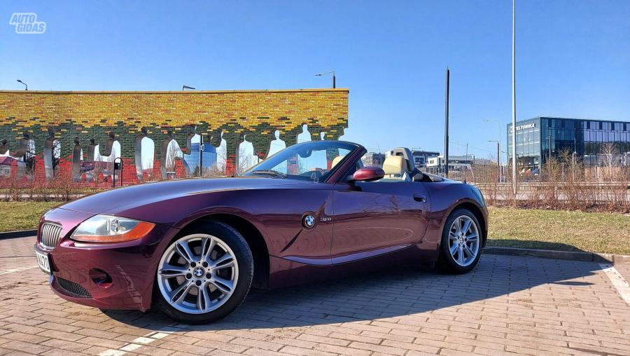 Sarkans BMW Z4 2003 Viļņa, ar dzinēja tilpumu 3.00 L un nobraukumu 126 tūkst. km par 9500 €, foto 5 vietnē AUTOMOTO.COM.LV