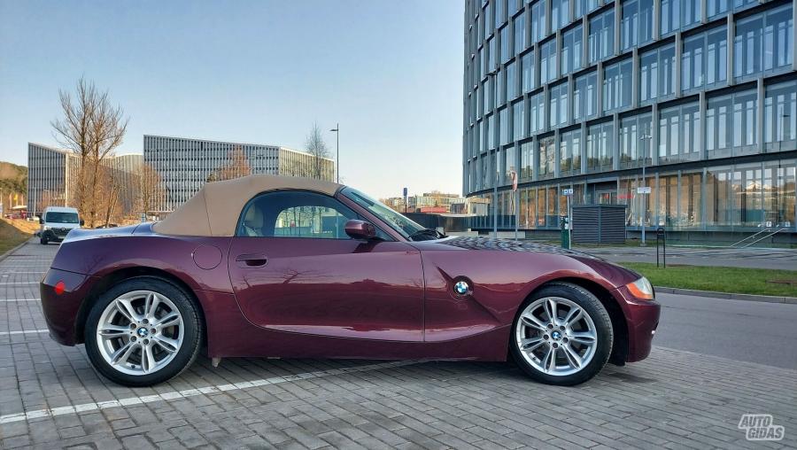 Sarkans BMW Z4 2003 Viļņa, ar dzinēja tilpumu 3.00 L un nobraukumu 126 tūkst. km par 9500 €, foto 13 vietnē AUTOMOTO.COM.LV