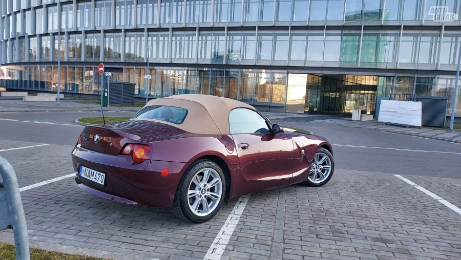 Sarkans BMW Z4 2003 Viļņa, ar dzinēja tilpumu 3.00 L un nobraukumu 126 tūkst. km par 9500 €, foto 14 vietnē AUTOMOTO.COM.LV