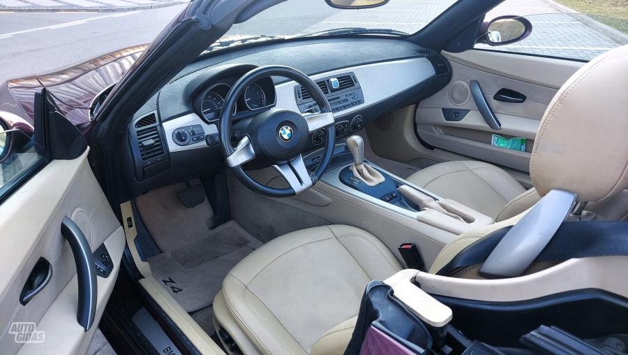 Sarkans BMW Z4 2003 Viļņa, ar dzinēja tilpumu 3.00 L un nobraukumu 126 tūkst. km par 9500 €, foto 17 vietnē AUTOMOTO.COM.LV