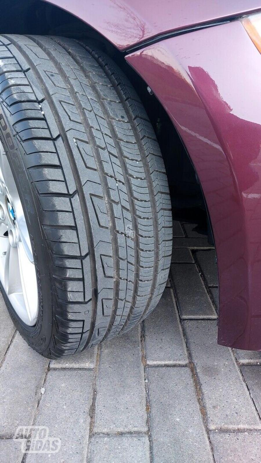 Sarkans BMW Z4 2003 Viļņa, ar dzinēja tilpumu 3.00 L un nobraukumu 126 tūkst. km par 9500 €, foto 21 vietnē AUTOMOTO.COM.LV