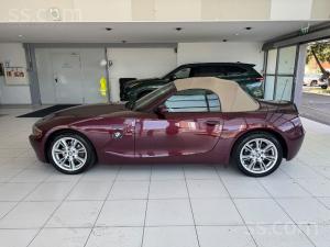 Red BMW Z4 2003 in Riga, with an engine capacity of 3.00 L and mileage of 64 thousand km for 18900 €, photo 4 on AUTOMOTO.COM.LV