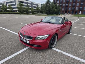 Red BMW Z4 2015 in Vilnius, with an engine capacity of 2.00 L and mileage of 111 thousand km for 14300 €, photo 3 on AUTOMOTO.COM.LV