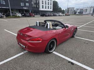 Red BMW Z4 2015 in Vilnius, with an engine capacity of 2.00 L and mileage of 111 thousand km for 14300 €, photo 4 on AUTOMOTO.COM.LV